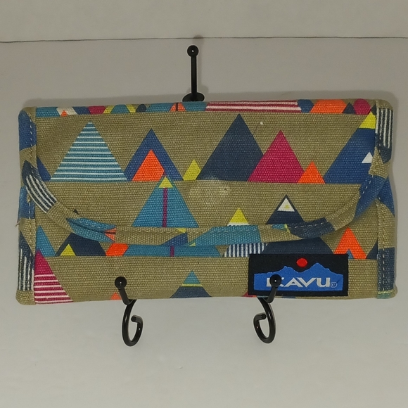 Kavu | Bags | Kavu Big Spender Multicolored Triangles Wallet | Poshmark